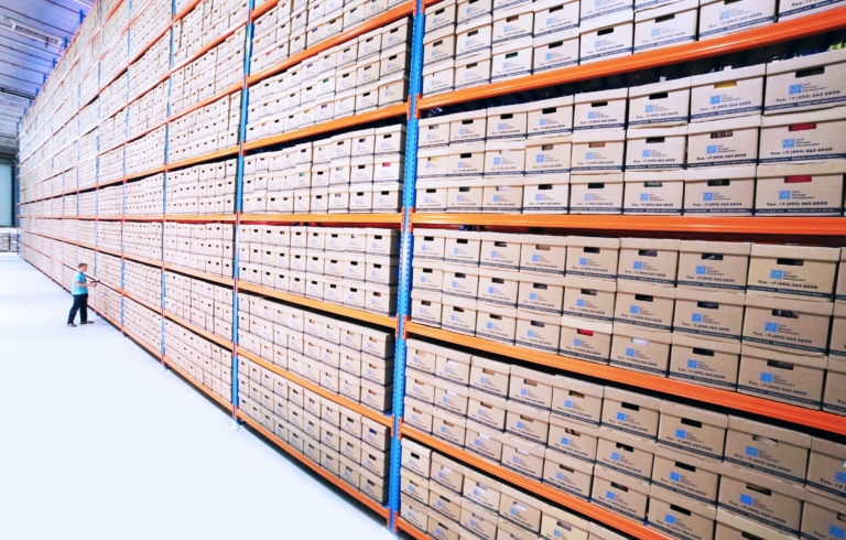 What is the Difference Between Data Backup and Data Archive?
